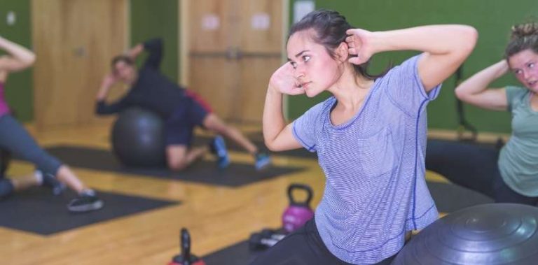 How to Lose Weight in College - 18 Tips That Work